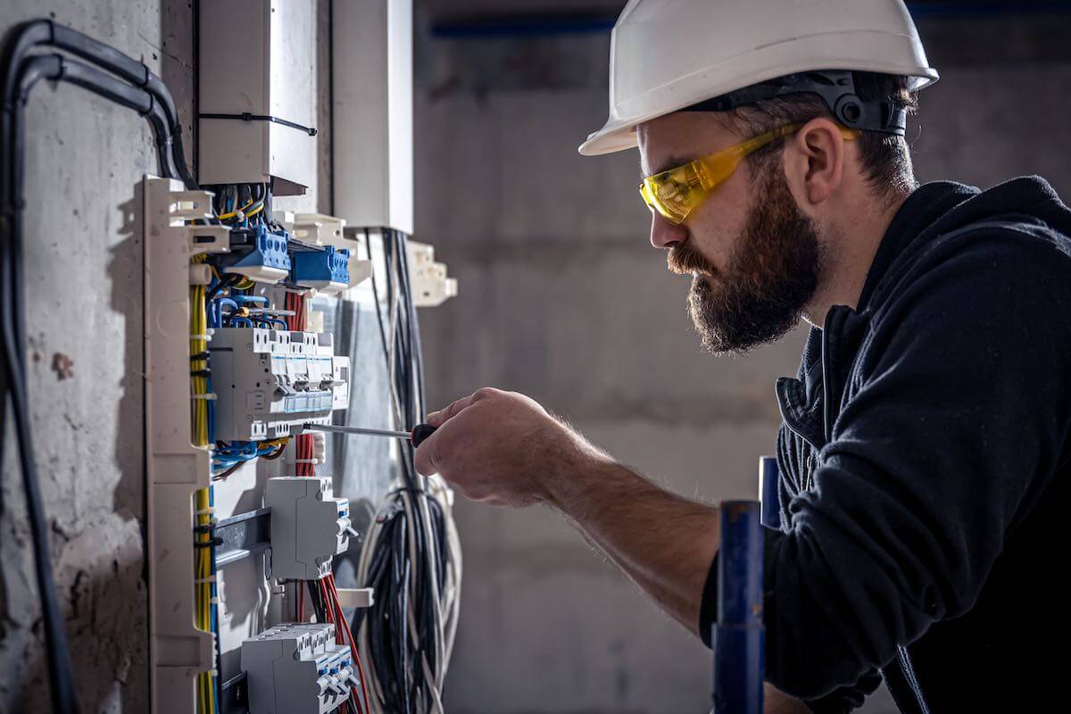 FTSE 100: Are National Grid Shares Ready to Power Up? FTSE 100: Are National Grid Shares Ready to Power Up?